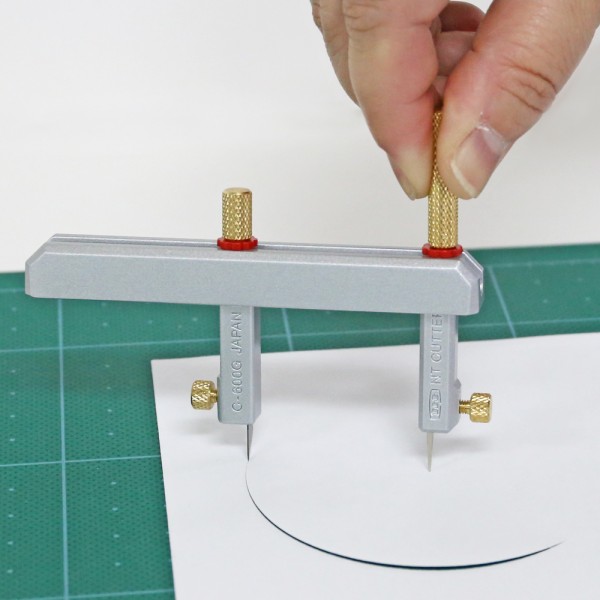 (C-700GP) £11.99 - NT Cutter C-700GP Compact Metal Circle Cutter