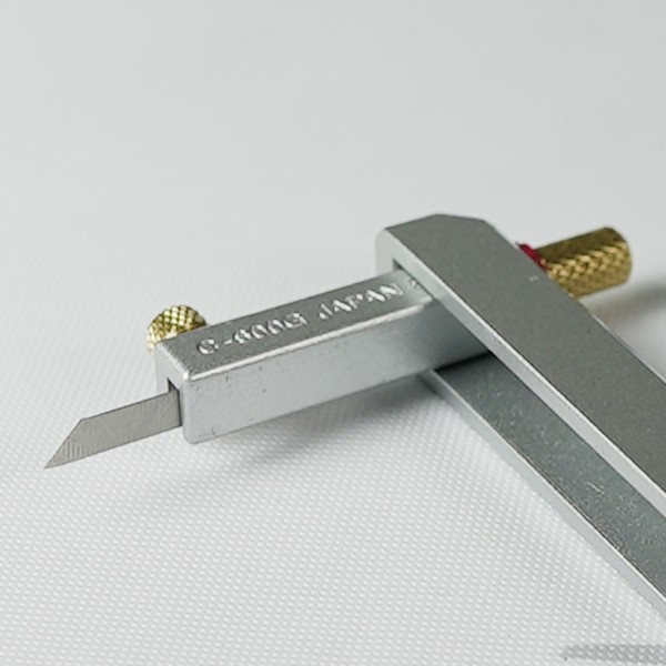 (C-700GP) £11.99 - NT Cutter C-700GP Compact Metal Circle Cutter